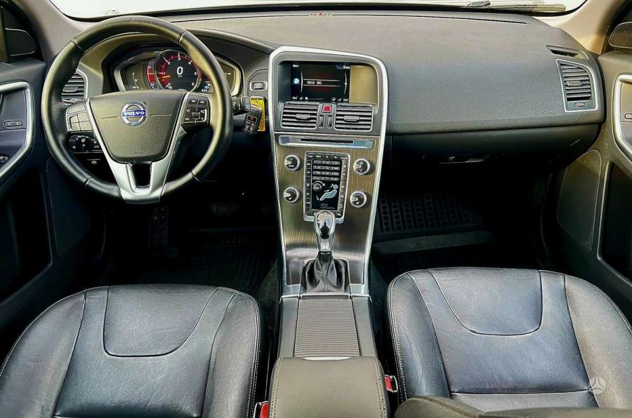 Black Volvo XC60 2015 in Utena, with an engine capacity of 2.40 L and mileage of 250 thousand km for 13750 €, photo 44 on AUTOMOTO.COM.LV