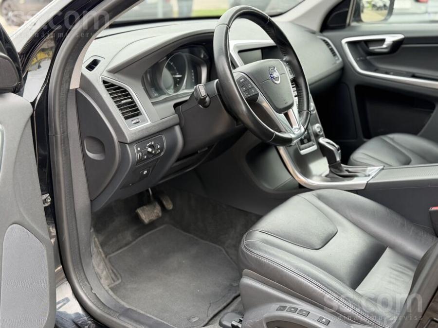 Melns Volvo XC60 2015 Rīga, ar dzinēja tilpumu 2.40 L un nobraukumu 152 tūkst. km par 15990 €, foto 6 vietnē AUTOMOTO.COM.LV