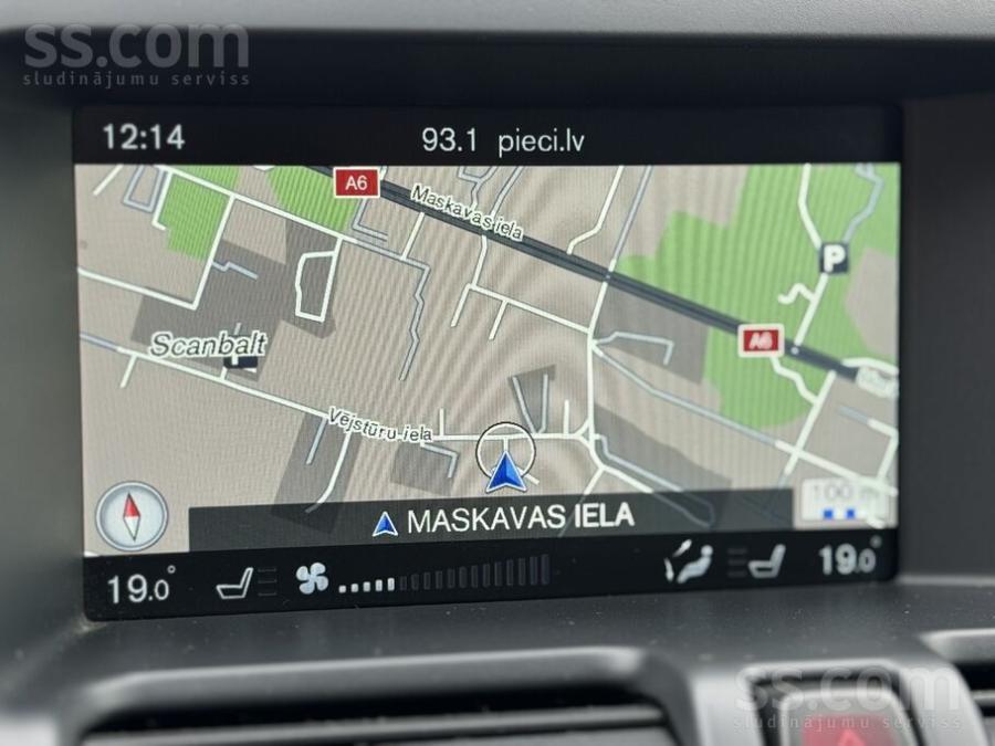 Melns Volvo XC60 2015 Rīga, ar dzinēja tilpumu 2.40 L un nobraukumu 152 tūkst. km par 15990 €, foto 11 vietnē AUTOMOTO.COM.LV