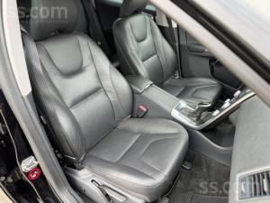 Melns Volvo XC60 2015 Rīga, ar dzinēja tilpumu 2.40 L un nobraukumu 152 tūkst. km par 15990 €, foto 18 vietnē AUTOMOTO.COM.LV