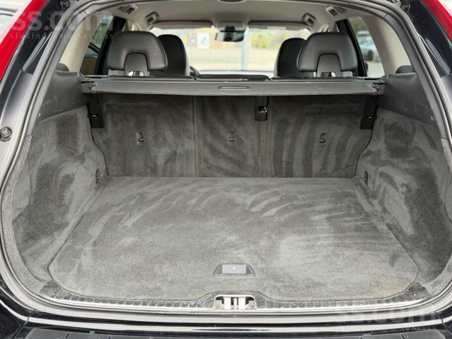 Melns Volvo XC60 2015 Rīga, ar dzinēja tilpumu 2.40 L un nobraukumu 152 tūkst. km par 15990 €, foto 20 vietnē AUTOMOTO.COM.LV