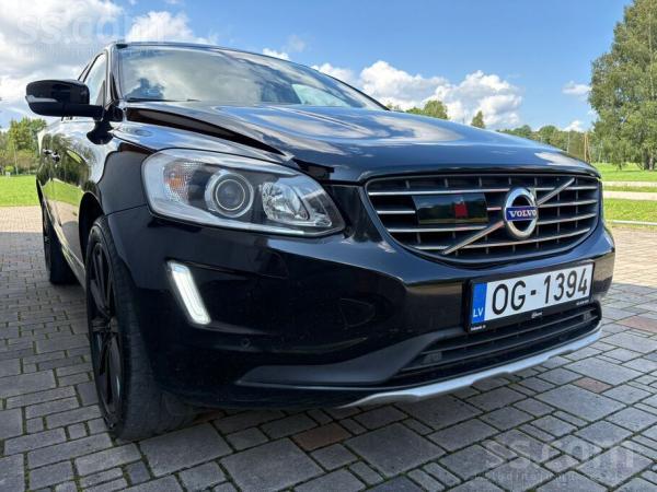 Black Volvo XC60 2016 in Jelgava, with an engine capacity of 2.40 L and mileage of 227 thousand km for 13500 €, photo 5 on AUTOMOTO.COM.LV