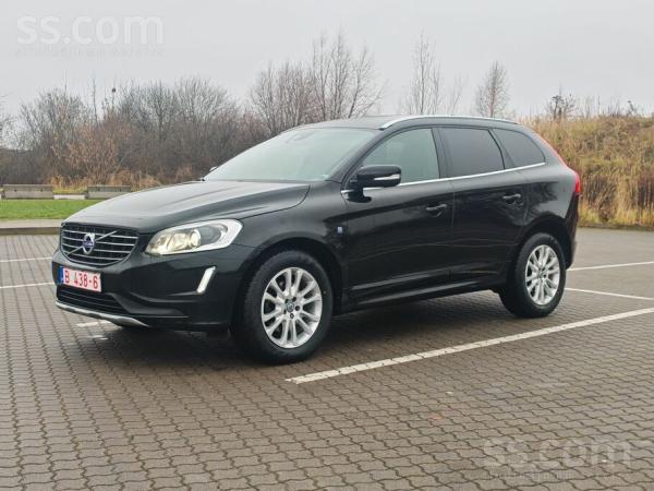 Melns Volvo XC60 2016 Rīga, ar dzinēja tilpumu 2.40 L un nobraukumu 235 tūkst. km par 14550 €, foto 3 vietnē AUTOMOTO.COM.LV