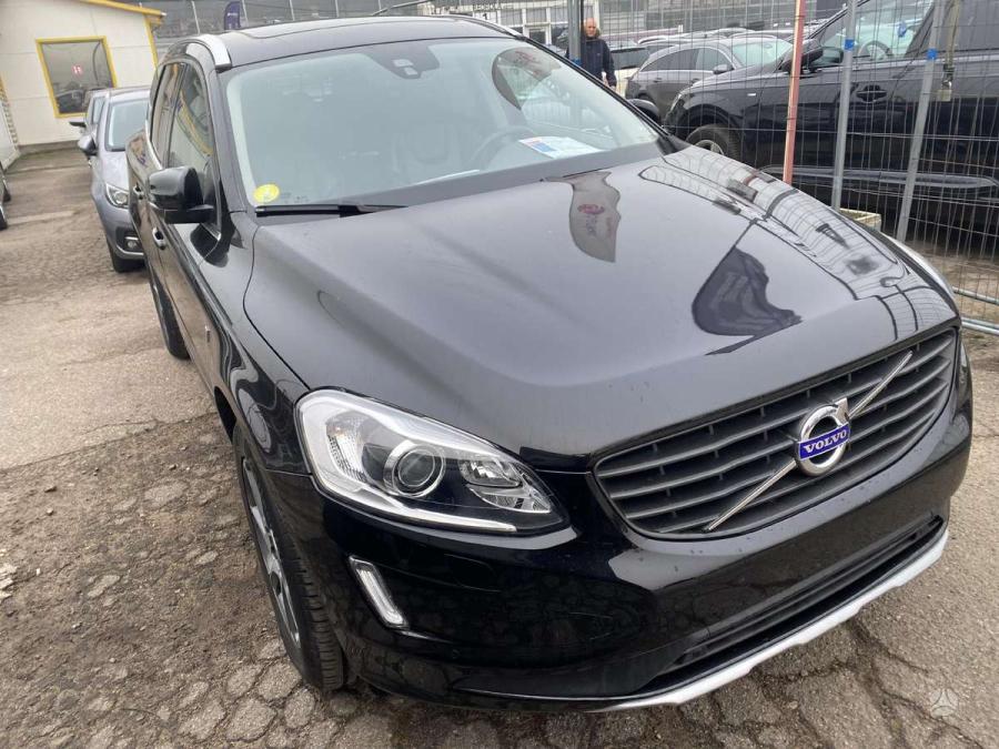 Black Volvo XC60 2016 in Kaunas, with an engine capacity of 1.98 L and mileage of 161 thousand km for 14400 €, photo 2 on AUTOMOTO.COM.LV