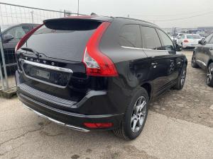 Black Volvo XC60 2016 in Kaunas, with an engine capacity of 1.98 L and mileage of 161 thousand km for 14400 €, photo 3 on AUTOMOTO.COM.LV
