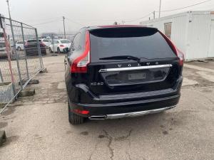 Black Volvo XC60 2016 in Kaunas, with an engine capacity of 1.98 L and mileage of 161 thousand km for 14400 €, photo 4 on AUTOMOTO.COM.LV