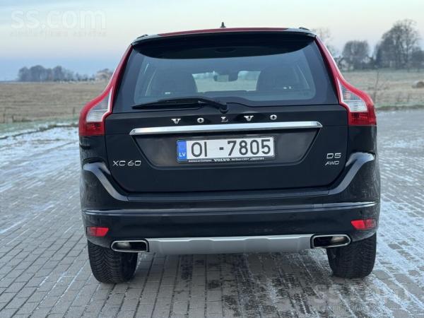 Black Volvo XC60 2016 in Talsi, with an engine capacity of 2.40 L and mileage of 189 thousand km for 14970 €, photo 5 on AUTOMOTO.COM.LV