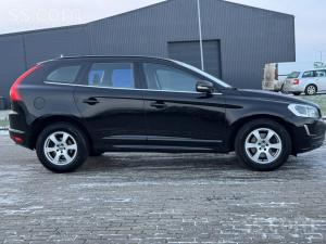 Black Volvo XC60 2016 in Talsi, with an engine capacity of 2.40 L and mileage of 189 thousand km for 14970 €, photo 7 on AUTOMOTO.COM.LV