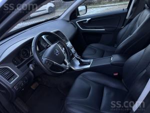 Black Volvo XC60 2016 in Talsi, with an engine capacity of 2.40 L and mileage of 189 thousand km for 14970 €, photo 11 on AUTOMOTO.COM.LV