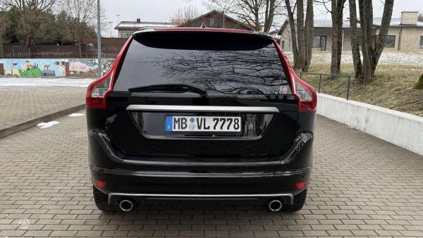 Black Volvo XC60 2016 in Jurbarkas, with an engine capacity of 2.40 L and mileage of 174 thousand km for 15300 €, photo 7 on AUTOMOTO.COM.LV