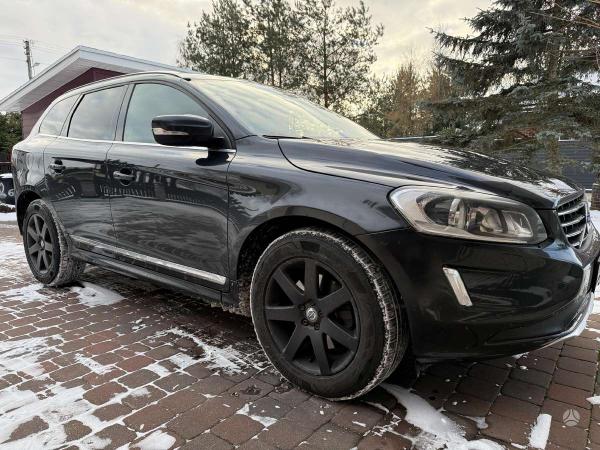 Melns Volvo XC60 2016 Viļņa, ar dzinēja tilpumu 2.95 L un nobraukumu 126 tūkst. km par 14999 €, foto 4 vietnē AUTOMOTO.COM.LV