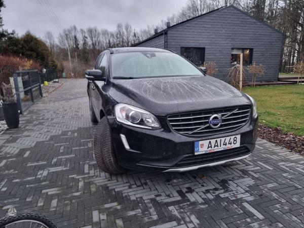 Black Volvo XC60 2016 in Kaunas, with an engine capacity of 1.97 L and mileage of 175 thousand km for 13200 €, photo 2 on AUTOMOTO.COM.LV