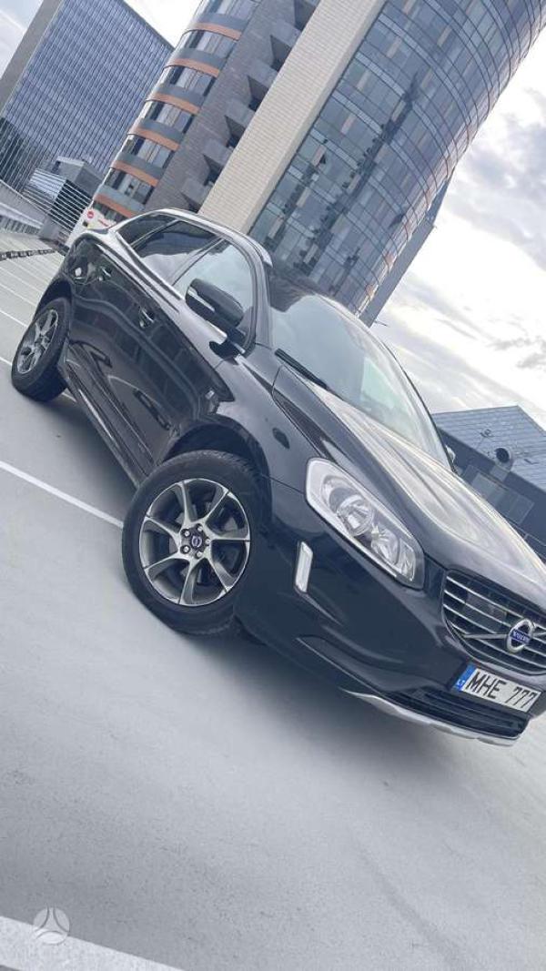 Black Volvo XC60 2016 in Vilnius, with an engine capacity of 2.00 L and mileage of 315 thousand km for 11500 €, photo 7 on AUTOMOTO.COM.LV