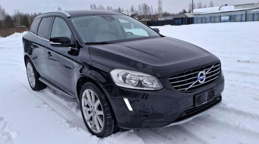 Melns Volvo XC60 2016 Panevēža, ar dzinēja tilpumu 2.40 L un nobraukumu 270 tūkst. km par 12400 €, foto 6 vietnē AUTOMOTO.COM.LV