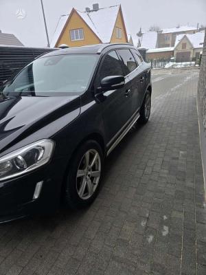 Black Volvo XC60 2016 in Taurage, with an engine capacity of 2.40 L and mileage of 120 thousand km for 14300 €, photo 10 on AUTOMOTO.COM.LV