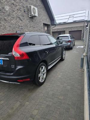 Black Volvo XC60 2016 in Taurage, with an engine capacity of 2.40 L and mileage of 120 thousand km for 14300 €, photo 11 on AUTOMOTO.COM.LV