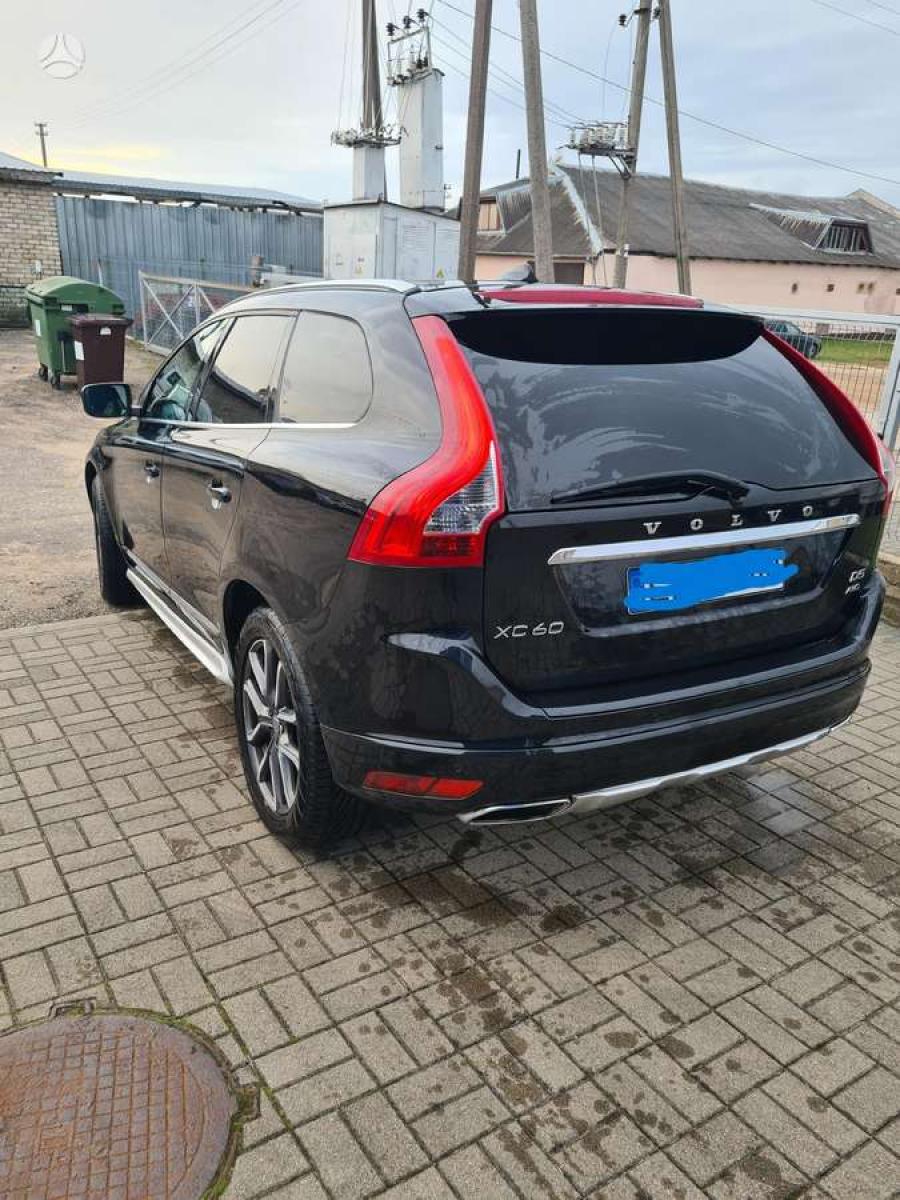 Black Volvo XC60 2016 in Taurage, with an engine capacity of 2.40 L and mileage of 120 thousand km for 14300 €, photo 16 on AUTOMOTO.COM.LV