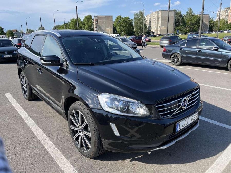 Black Volvo XC60 2016 in Kaunas, with an engine capacity of 2.00 L and mileage of 273 thousand km for 13990 €, photo 35 on AUTOMOTO.COM.LV