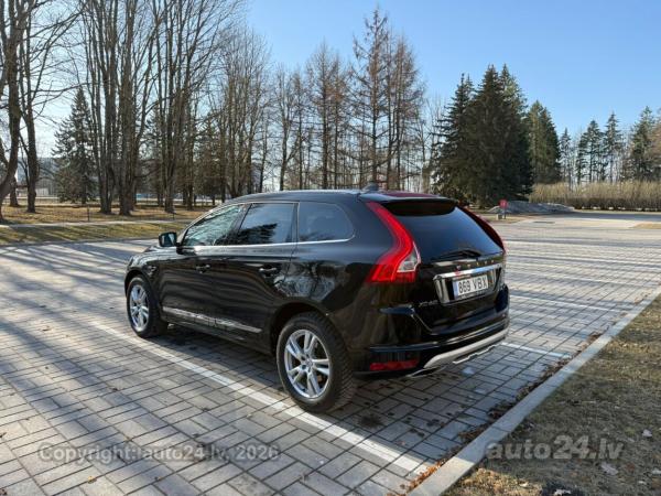 Black Volvo XC60 2016 in Tallinn, with an engine capacity of 2.40 L and mileage of 175 thousand km for 19000 €, photo 5 on AUTOMOTO.COM.LV