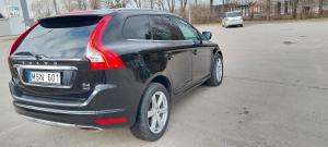 Black Volvo XC60 2016 in Taurage, with an engine capacity of 2.40 L and mileage of 256 thousand km for 15800 €, photo 7 on AUTOMOTO.COM.LV
