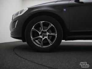 Melns Volvo XC60 2016 Viļņa, ar dzinēja tilpumu 2.00 L un nobraukumu 215 tūkst. km par 15599 €, foto 28 vietnē AUTOMOTO.COM.LV
