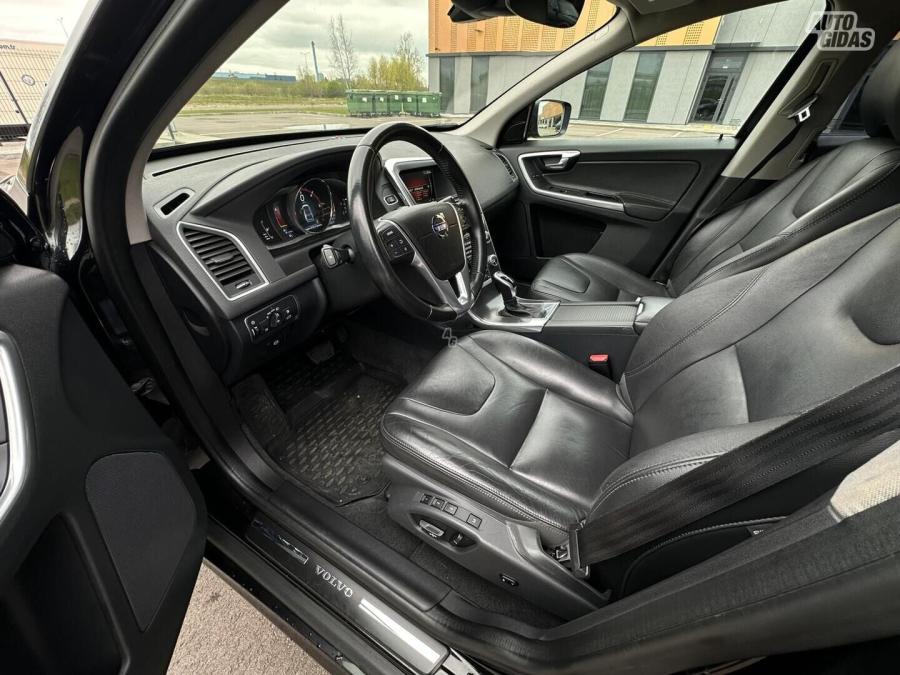 Black Volvo XC60 2016 in Klaipeda, with an engine capacity of 2.00 L and mileage of 113 thousand km for 14300 €, photo 8 on AUTOMOTO.COM.LV