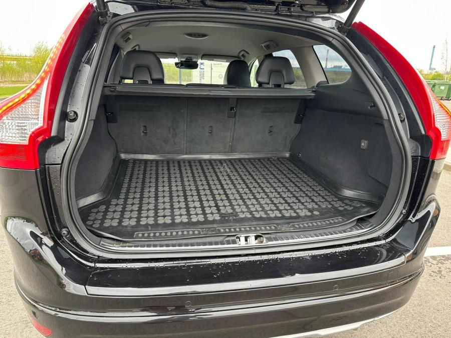 Black Volvo XC60 2016 in Klaipeda, with an engine capacity of 2.00 L and mileage of 113 thousand km for 14300 €, photo 12 on AUTOMOTO.COM.LV