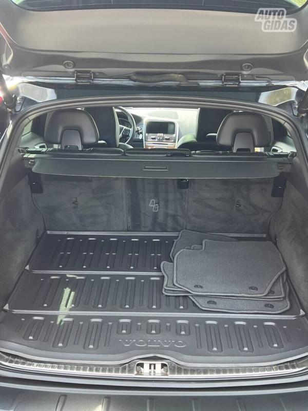 Black Volvo XC60 2016 in Klaipeda, with an engine capacity of 3.00 L and mileage of 284 thousand km for 13800 €, photo 9 on AUTOMOTO.COM.LV