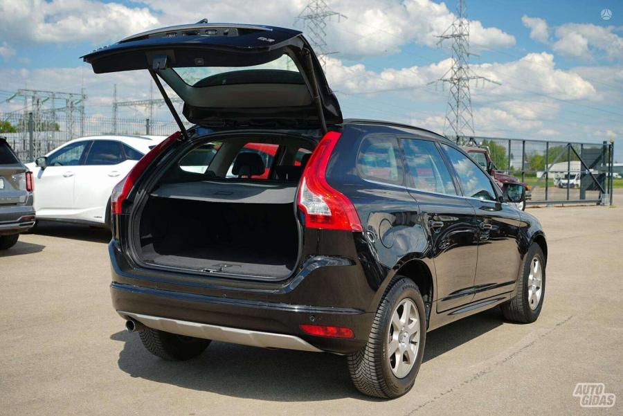 Melns Volvo XC60 2016 Marijampole, ar dzinēja tilpumu 2.00 L un nobraukumu 274 tūkst. km par 11950 €, foto 13 vietnē AUTOMOTO.COM.LV