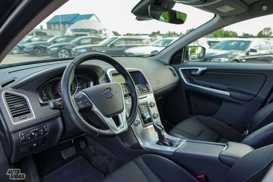 Melns Volvo XC60 2016 Marijampole, ar dzinēja tilpumu 2.00 L un nobraukumu 274 tūkst. km par 11950 €, foto 17 vietnē AUTOMOTO.COM.LV