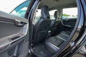 Melns Volvo XC60 2016 Marijampole, ar dzinēja tilpumu 2.00 L un nobraukumu 274 tūkst. km par 11950 €, foto 21 vietnē AUTOMOTO.COM.LV