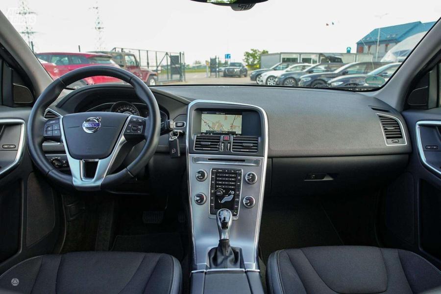 Melns Volvo XC60 2016 Marijampole, ar dzinēja tilpumu 2.00 L un nobraukumu 274 tūkst. km par 11950 €, foto 25 vietnē AUTOMOTO.COM.LV