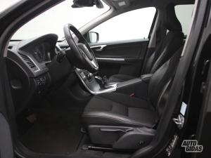 Black Volvo XC60 2016 in Vilnius, with an engine capacity of 2.00 L and mileage of 266 thousand km for 12499 €, photo 5 on AUTOMOTO.COM.LV