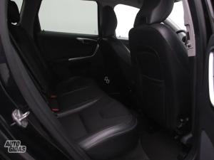 Black Volvo XC60 2016 in Vilnius, with an engine capacity of 2.00 L and mileage of 266 thousand km for 12499 €, photo 16 on AUTOMOTO.COM.LV