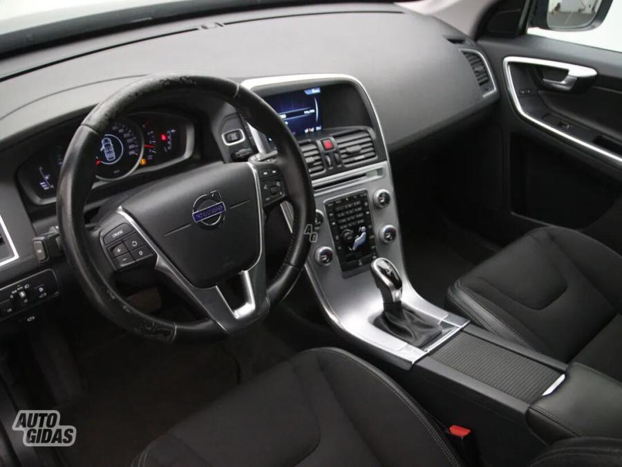 Black Volvo XC60 2016 in Vilnius, with an engine capacity of 2.00 L and mileage of 266 thousand km for 12499 €, photo 17 on AUTOMOTO.COM.LV