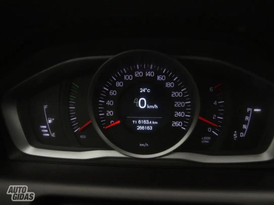 Black Volvo XC60 2016 in Vilnius, with an engine capacity of 2.00 L and mileage of 266 thousand km for 12499 €, photo 20 on AUTOMOTO.COM.LV