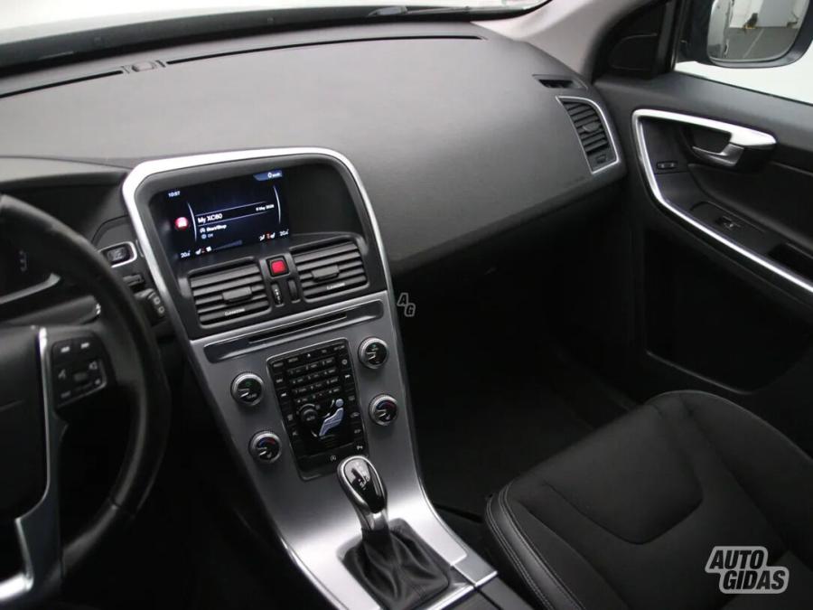 Black Volvo XC60 2016 in Vilnius, with an engine capacity of 2.00 L and mileage of 266 thousand km for 12499 €, photo 22 on AUTOMOTO.COM.LV