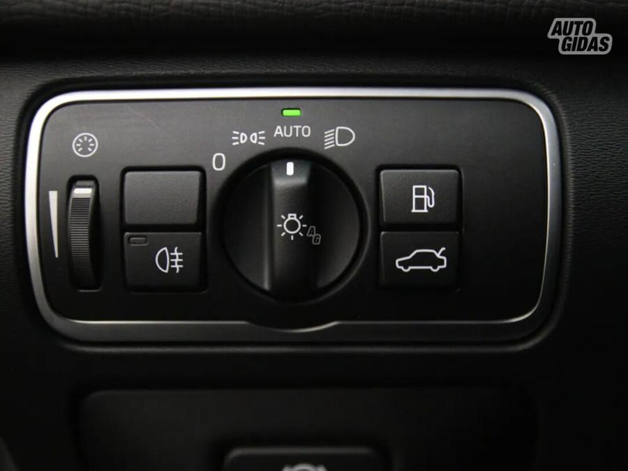 Black Volvo XC60 2016 in Vilnius, with an engine capacity of 2.00 L and mileage of 266 thousand km for 12499 €, photo 28 on AUTOMOTO.COM.LV