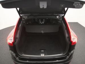 Black Volvo XC60 2016 in Vilnius, with an engine capacity of 2.00 L and mileage of 266 thousand km for 12499 €, photo 32 on AUTOMOTO.COM.LV