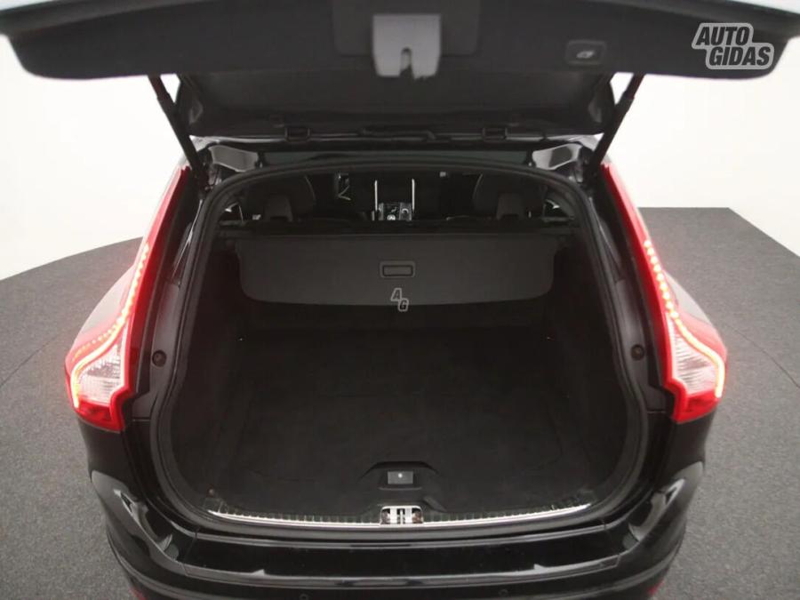 Black Volvo XC60 2016 in Vilnius, with an engine capacity of 2.00 L and mileage of 266 thousand km for 12499 €, photo 32 on AUTOMOTO.COM.LV