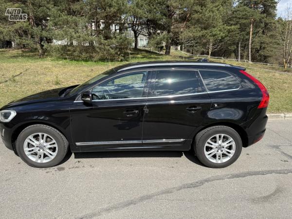 Black Volvo XC60 2016 in Vilnius, with an engine capacity of 2.00 L and mileage of 273 thousand km for 11000 €, photo 5 on AUTOMOTO.COM.LV