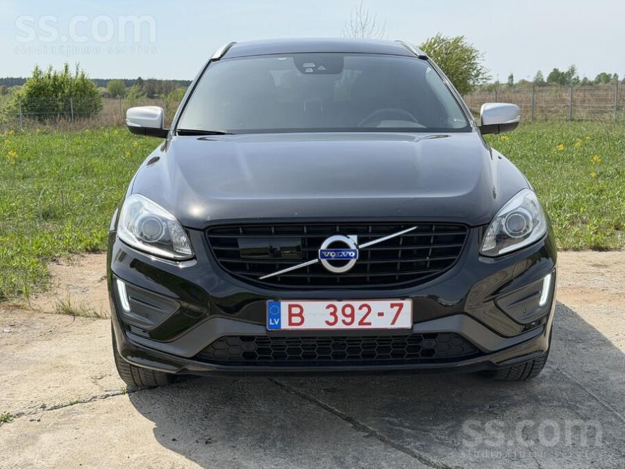 Black Volvo XC60 2016 in Riga, with an engine capacity of 2.00 L and mileage of 178 thousand km for 14900 €, photo 3 on AUTOMOTO.COM.LV