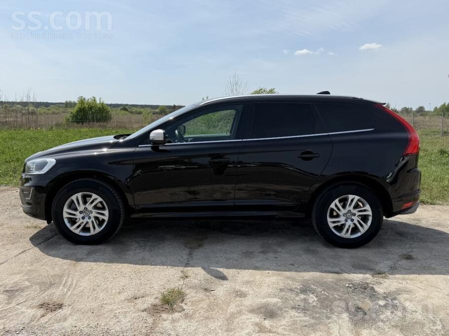 Black Volvo XC60 2016 in Riga, with an engine capacity of 2.00 L and mileage of 178 thousand km for 14900 €, photo 5 on AUTOMOTO.COM.LV