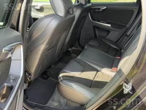 Black Volvo XC60 2016 in Riga, with an engine capacity of 2.00 L and mileage of 178 thousand km for 14900 €, photo 22 on AUTOMOTO.COM.LV