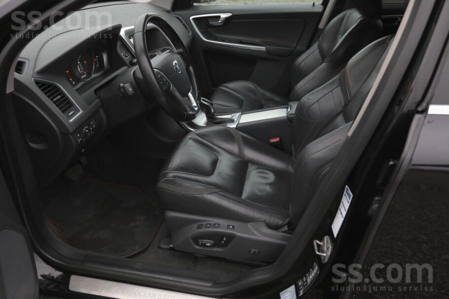 Melns Volvo XC60 2016 Rīga, ar dzinēja tilpumu 2.00 L un nobraukumu 212 tūkst. km par 12990 €, foto 8 vietnē AUTOMOTO.COM.LV