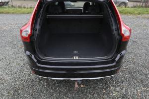 Melns Volvo XC60 2016 Rīga, ar dzinēja tilpumu 2.00 L un nobraukumu 212 tūkst. km par 12990 €, foto 12 vietnē AUTOMOTO.COM.LV