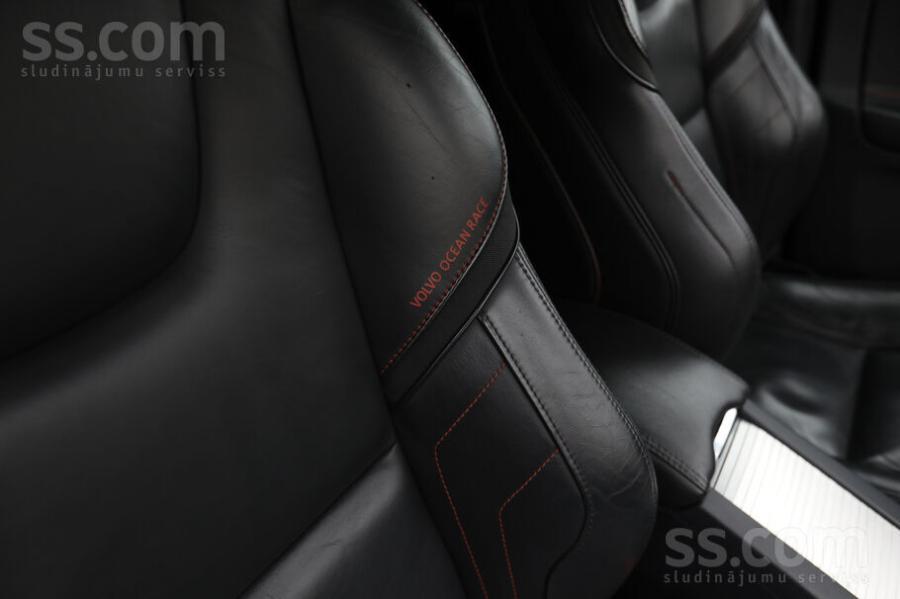 Melns Volvo XC60 2016 Rīga, ar dzinēja tilpumu 2.00 L un nobraukumu 212 tūkst. km par 12990 €, foto 20 vietnē AUTOMOTO.COM.LV