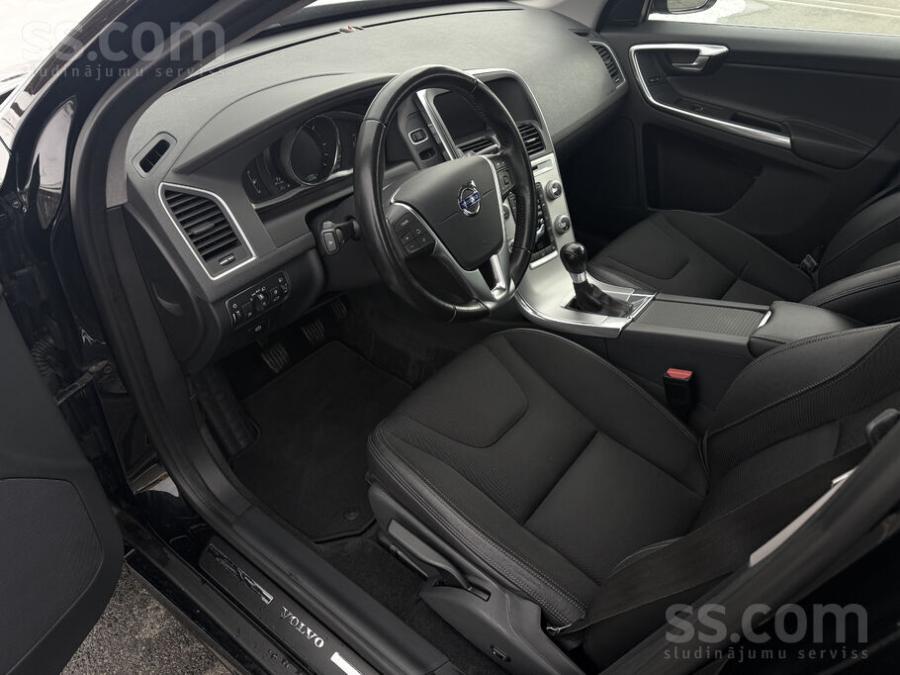 Melns Volvo XC60 2016 Rīga, ar dzinēja tilpumu 2.40 L un nobraukumu 146 tūkst. km par 14850 €, foto 18 vietnē AUTOMOTO.COM.LV