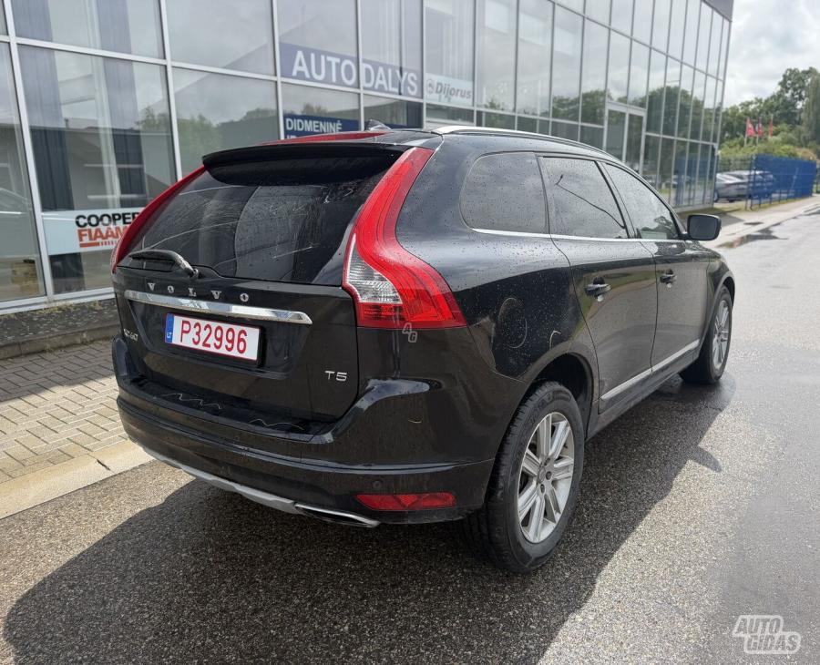 Black Volvo XC60 2016 in Alytus, with an engine capacity of 2.00 L and mileage of 165 thousand km for 9999 €, photo 4 on AUTOMOTO.COM.LV