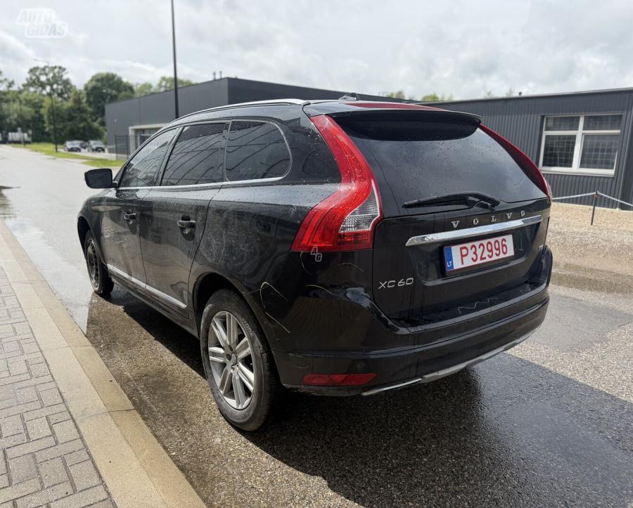 Black Volvo XC60 2016 in Alytus, with an engine capacity of 2.00 L and mileage of 165 thousand km for 9999 €, photo 6 on AUTOMOTO.COM.LV